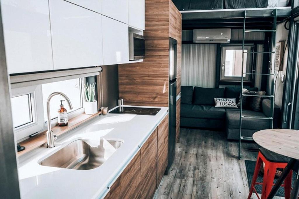 Contemporary Mesa Accommodation Ideal for Glamping in Colorado, Mesa ...