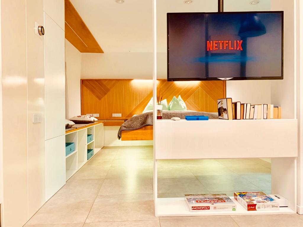 Emun Studio , Old Town, Smart, Netflix and Relax, Cluj-Napoca (updated ...
