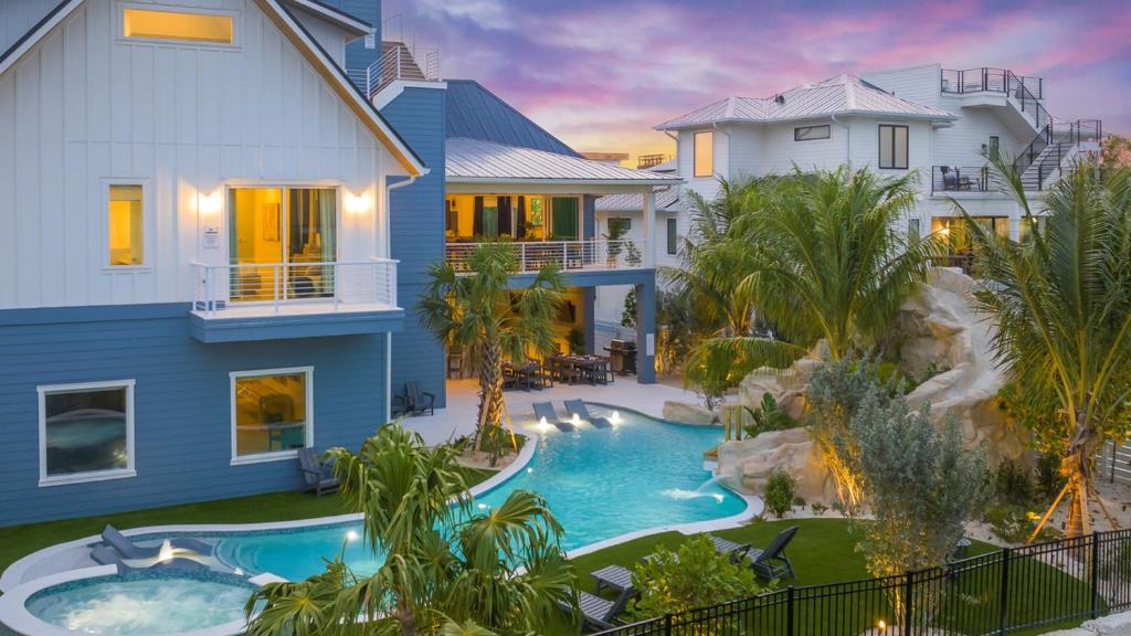 Maritime Manor, Siesta Key (updated prices 2025)