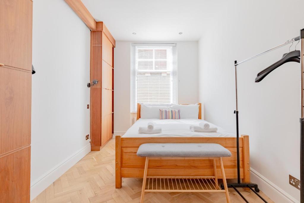 Luxurious 3BD Flat on Kings Road Heart of Chelsea, London (updated ...