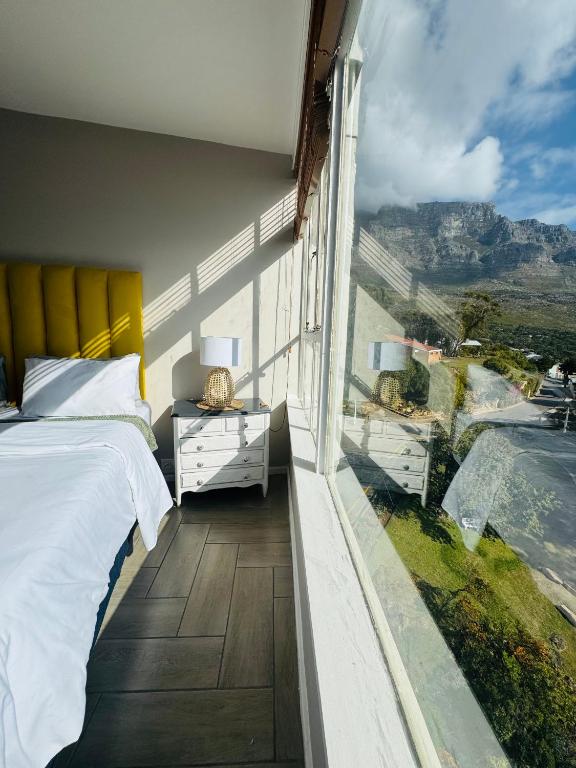 The Scenic Disa Park Apartment, Table Mountain, City & Ocean views ...