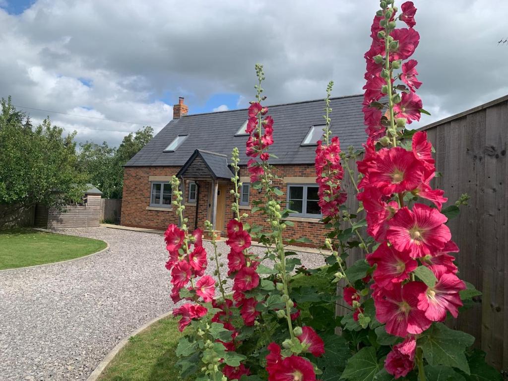 Bramble Cottage, Mickleton (updated prices 2026)