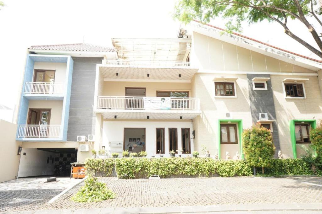 OYO 92863 Hotel Blessing, Surabaya (updated prices 2025)