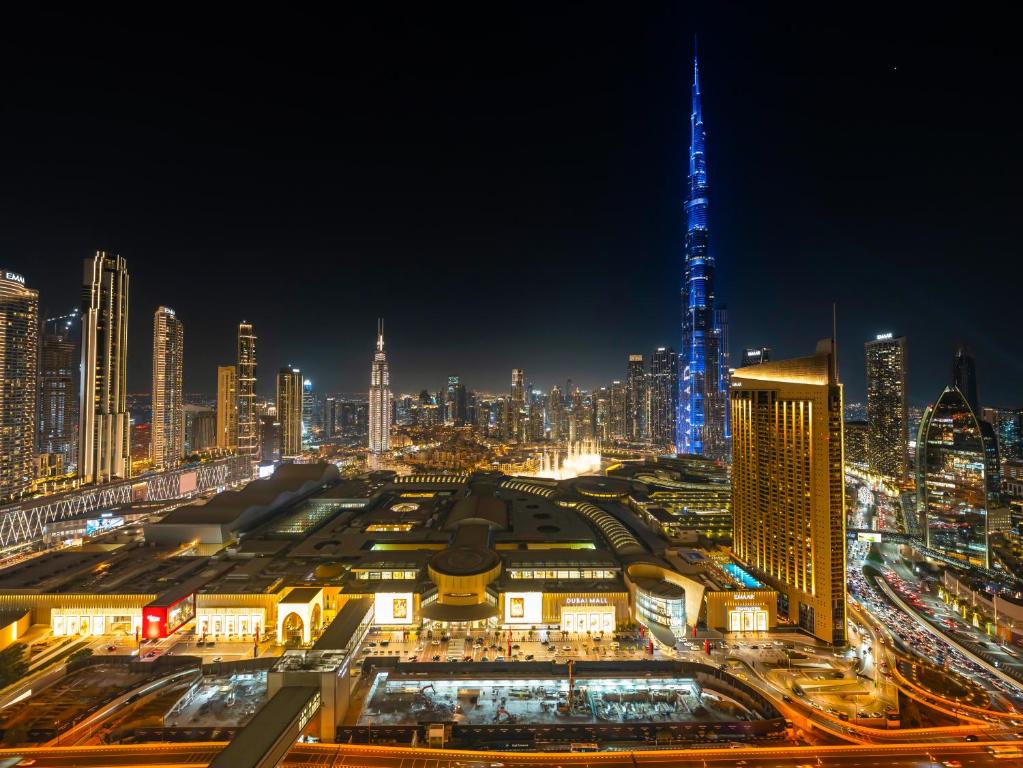 New! High floor Burj Khalifa views located over Dubai Mall, Dubai ...