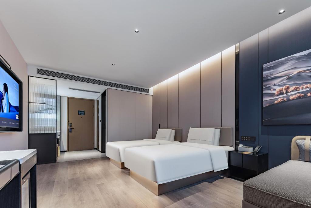 Atour Hotel Wuxi Gong Lake Yuantouzhu Scenic Area, Wuxi (updated prices ...