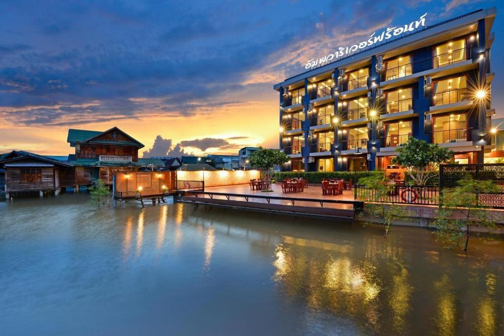 Amphawa Riverfront Hotel, Amphawa (updated prices 2025)