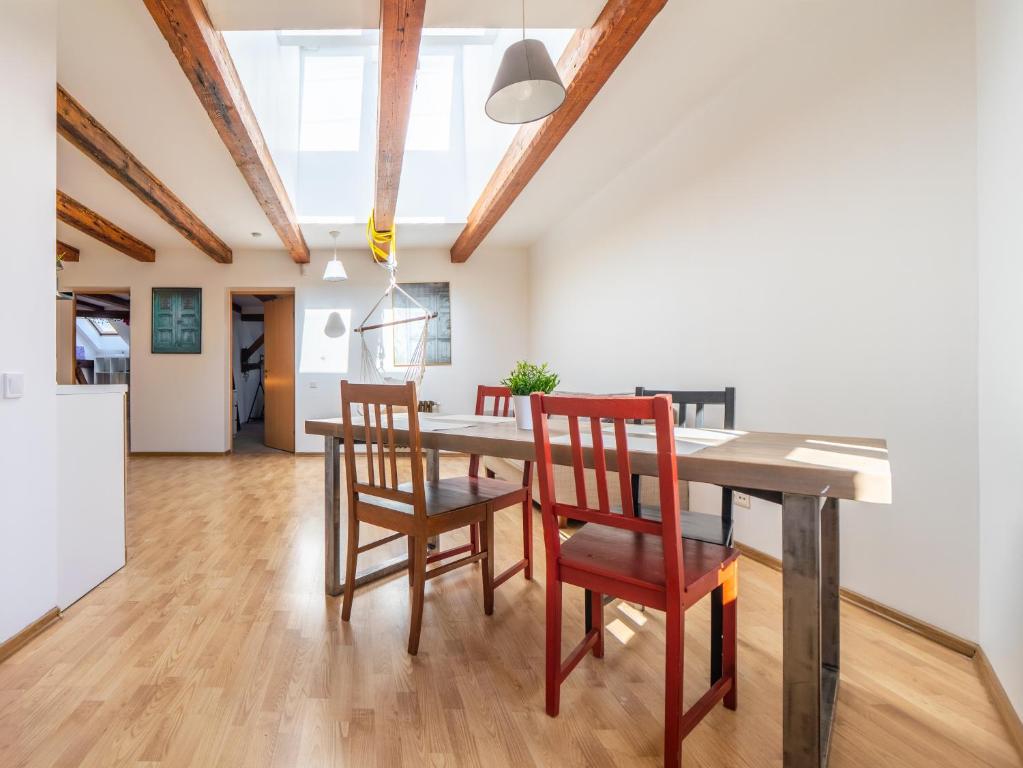 Old Riga Loft, 2BR, 7 guests, Riga (aktualisierte Preise für 2025)