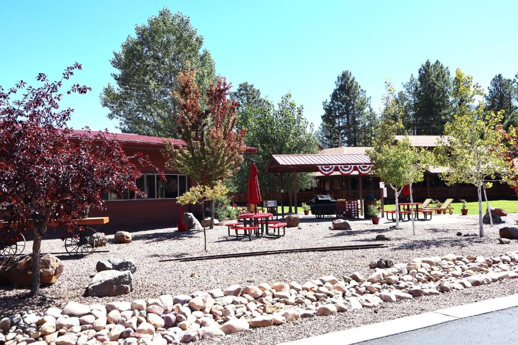 Roundhouse Resort, Pinetop-Lakeside (updated prices 2026)