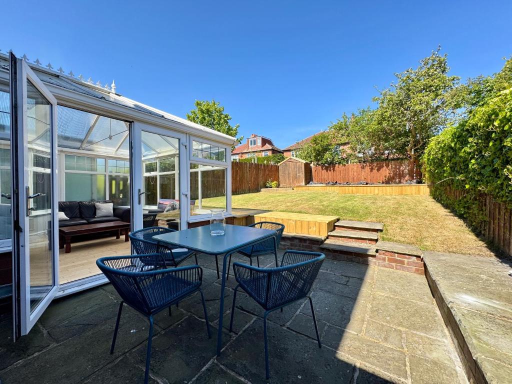 Whitley Family Retreat, Fabulous extended home, Whitley Bay (updated ...