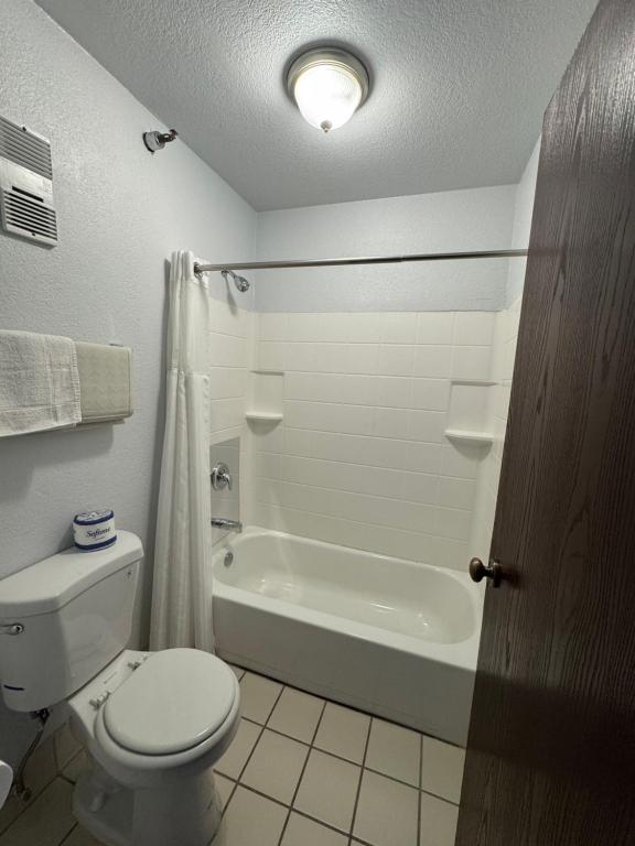 The New Pioneer, Laughlin (updated prices 2025)