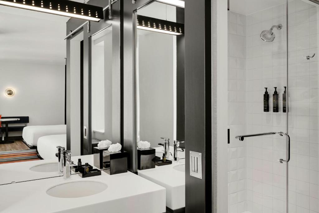 Aloft Indianapolis Downtown, Indianapolis (updated prices 2025)