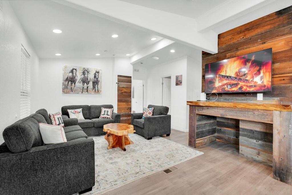 Scape to the Ranch - Relax, Work or Explore, Castro Valley (updated ...