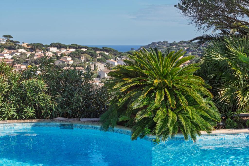 Sainte-Maxime - Villa de standing avec piscine & vue mer, Sainte-Maxime ...