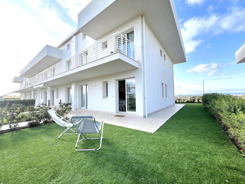 La Perla Private Courtyard Swimming Pools Parking, Марцамеми ...