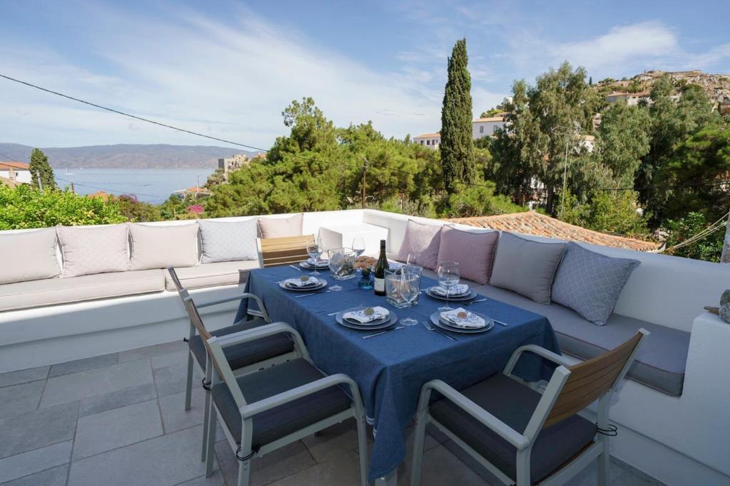 Nostos, Hydra (updated prices 2026)