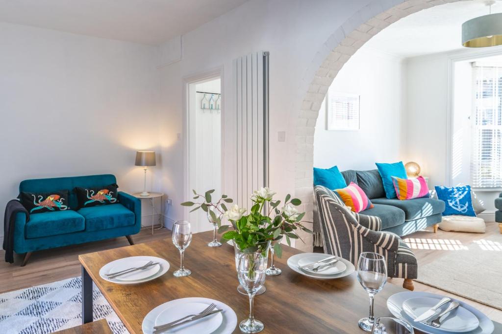 12 Hans Place, Cromer (updated prices 2026)