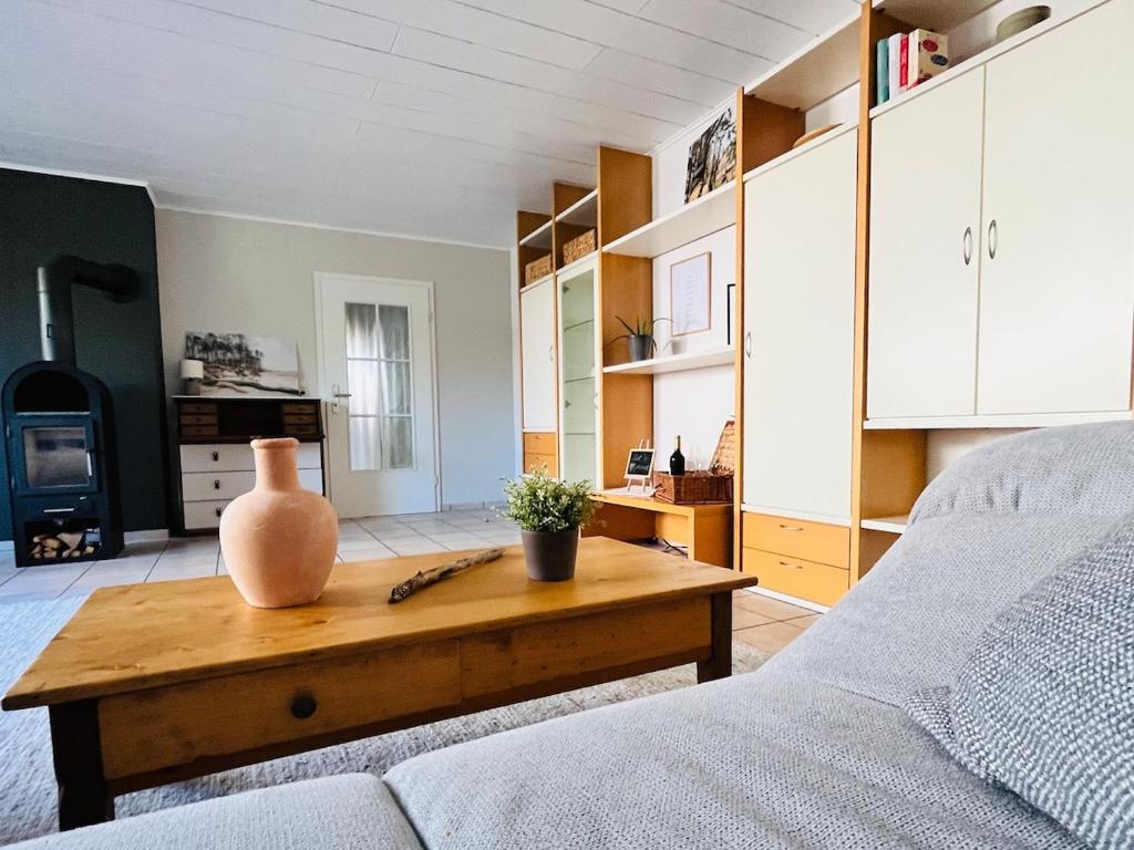 Unique apartment in the castle village of Neidenstein, Neidenstein ...