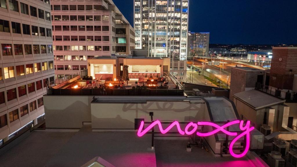 Moxy Cincinnati Downtown, Cincinnati (updated prices 2025)