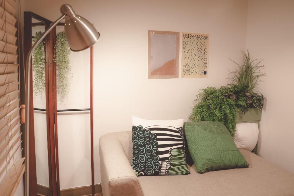 Hongik University Station 10 minutes,Hongdae, Yeonnam, Yeonhui,Mapo ...