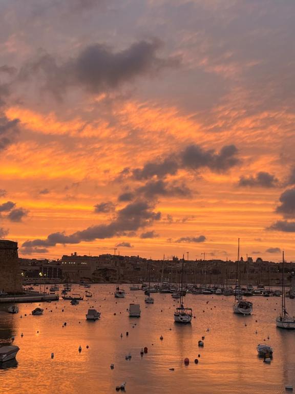 Front Row Seafront House with Dreamy Valletta and Harbour Sunset Views ...