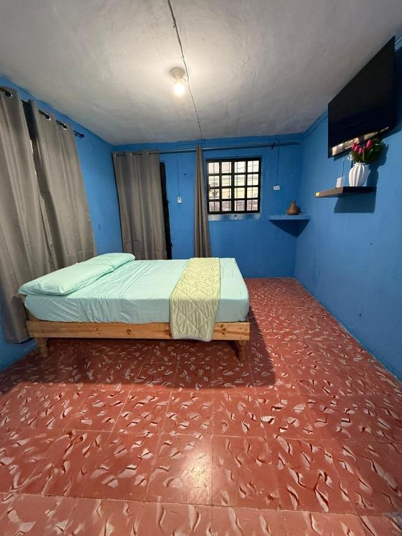 CasaAZULROSA, Progreso (updated prices 2026)