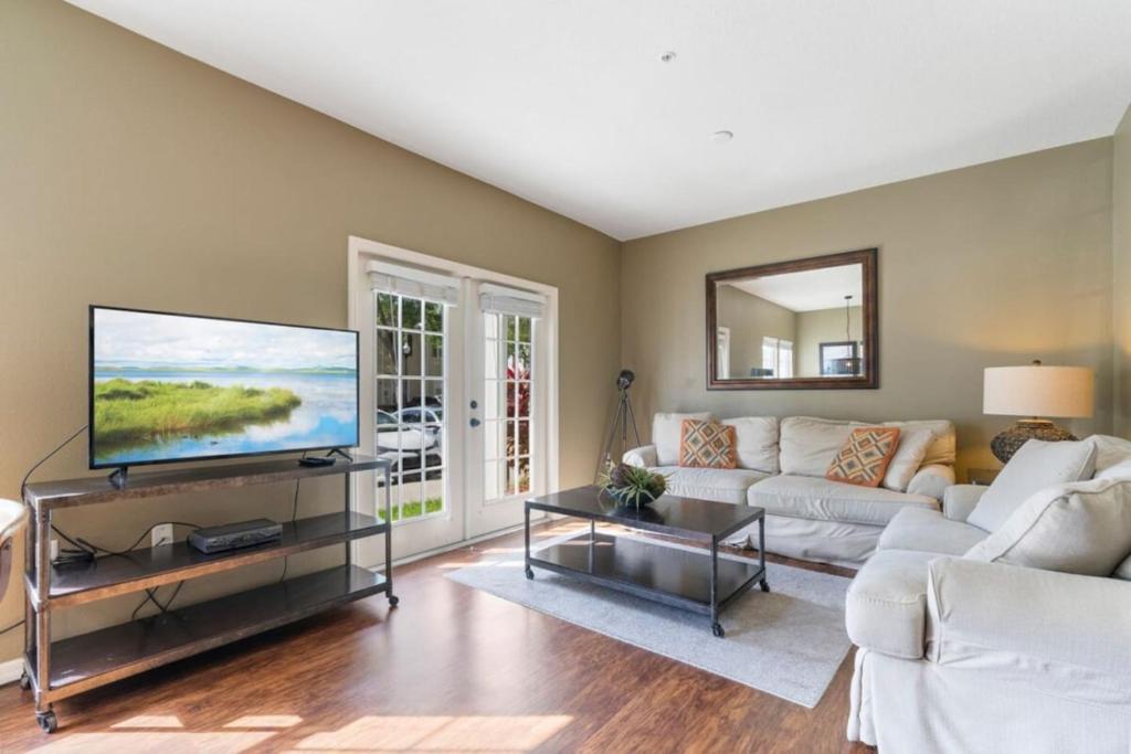 Amazing 4bdr house in Disney 20104, Kissimmee (aktualisierte Preise für ...