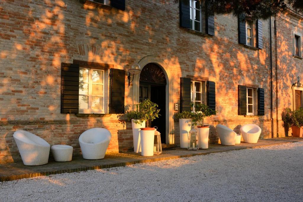 Villa Rent With Swimingpool, Garden, Tenniscurt, Near The Sea - Fano