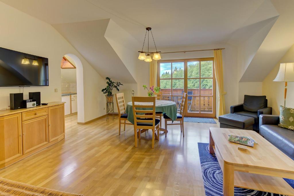 Ferienwohnung Almberg Mit Südbalkon, Spiegelau (updated prices 2025)