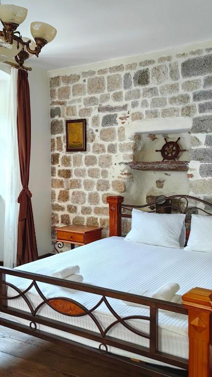 Captain Studio, Kotor (updated prices 2025)