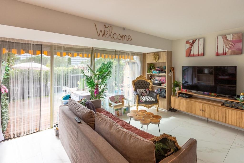 Coeur Marina Baie des Anges, between Nice and Cannes, Villeneuve-Loubet ...