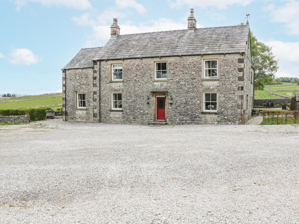 Burrs Farm, Buxton (updated prices 2026)