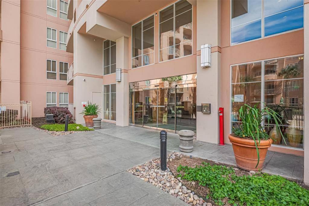 Houston City View High Rise, Houston (updated prices 2025)