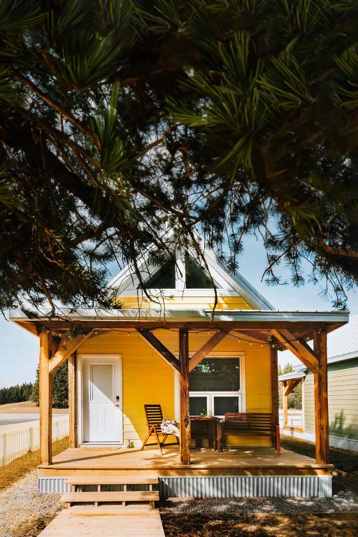 Abraham - Peaceful tiny cabin in historic Nordegg, Nordegg (updated ...