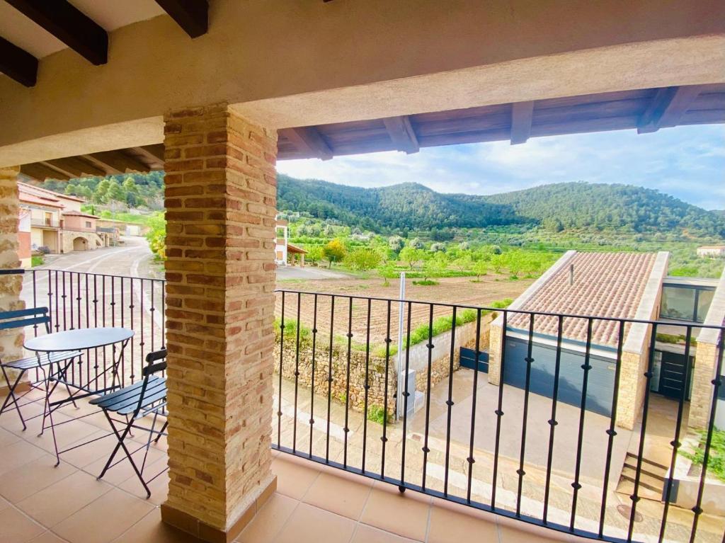 Casa la luz, La Portellada (updated prices 2025)