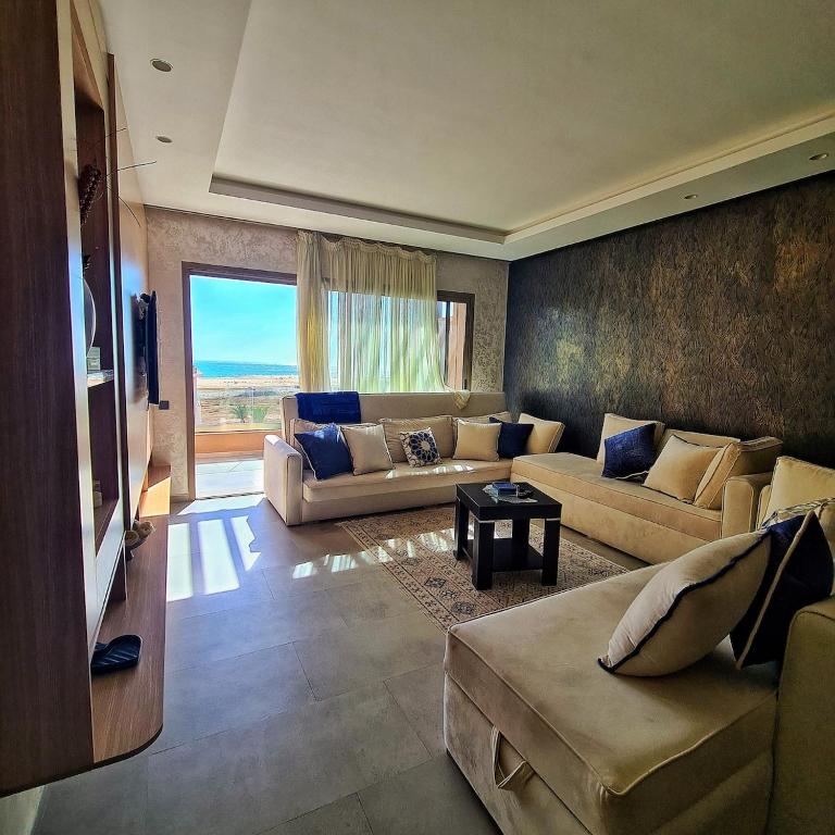 Appartement luxueux avec vue mer dans résidence privée à Imi ...