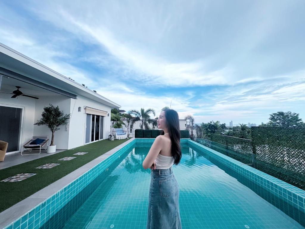 Siam Royal View Pool Villa Perfect for Family BBQ & Fun, Nong Prue ...
