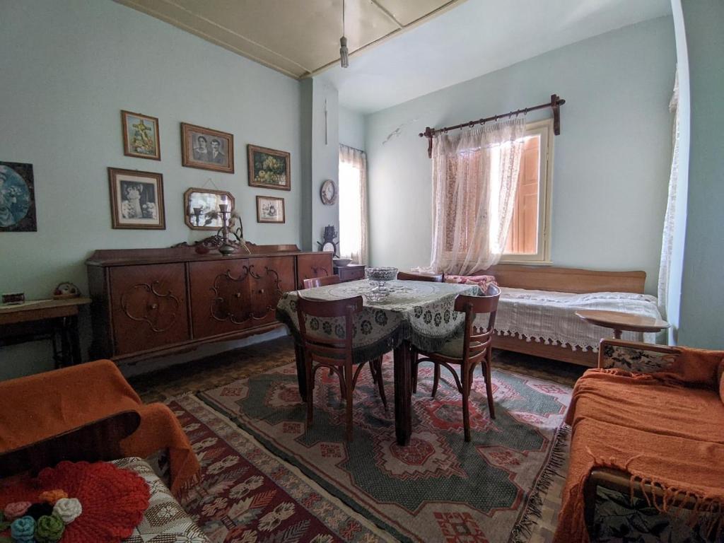 Old Hayati Genoese Castle, Chios (aktualisierte Preise für 2026)