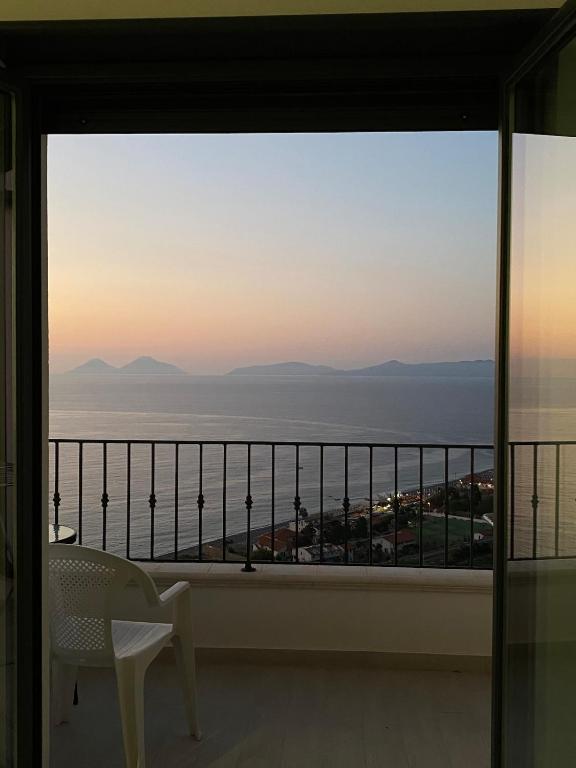 Gioiosa Marea, Capo Calavà - Splendido appartamento con vista ...