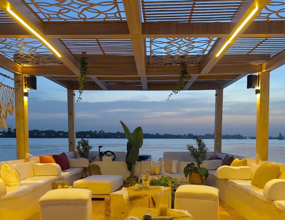 Elara, El Cairo (precios actualizados 2025)