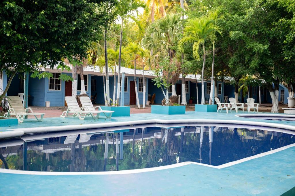 Hotel Y Restaurante Leones Marinos, El Cuco (updated prices 2025)
