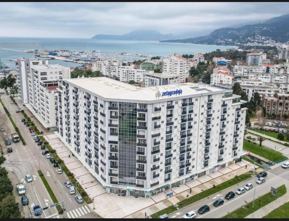 Sara（バール）：（最新料金：2025年）