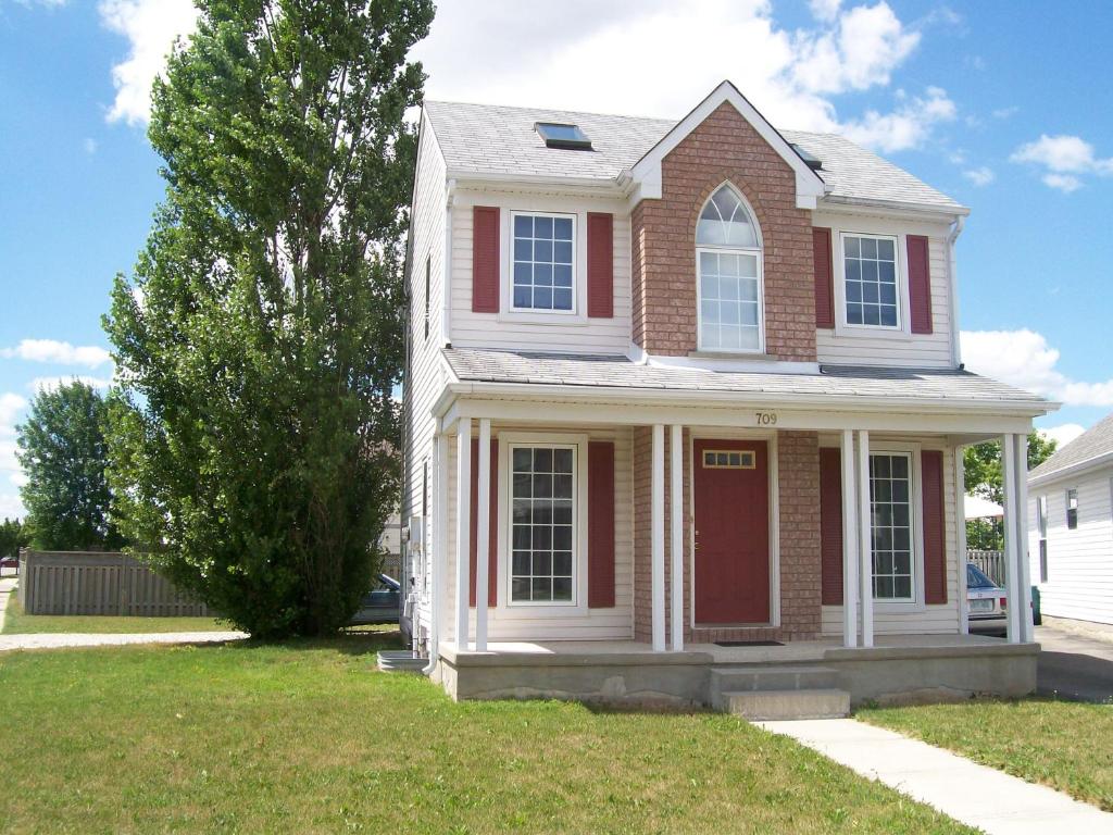 Lakeshore North - Waterloo, Waterloo (updated prices 2026)