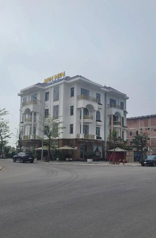 Min Min Hotel, Dong Hoi (updated prices 2025)