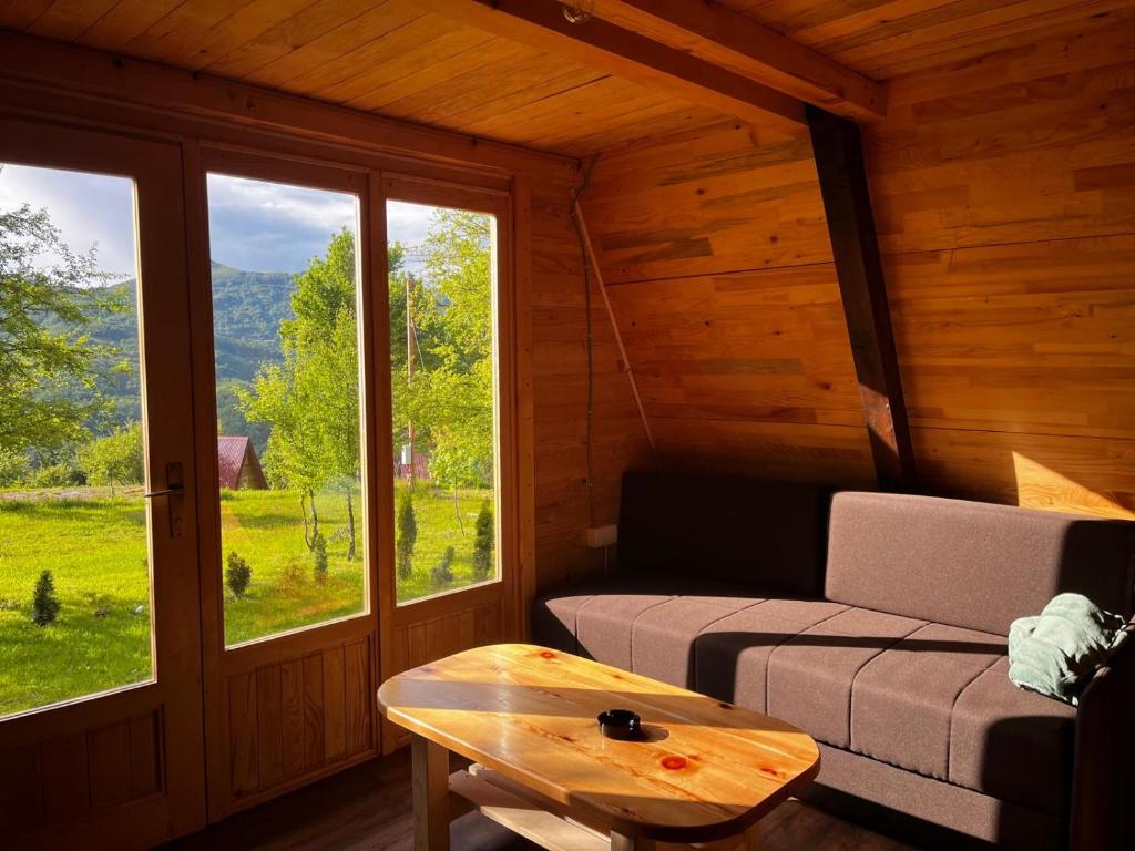 Tjentiste A-frame cabin, Tjentište (updated prices 2026)
