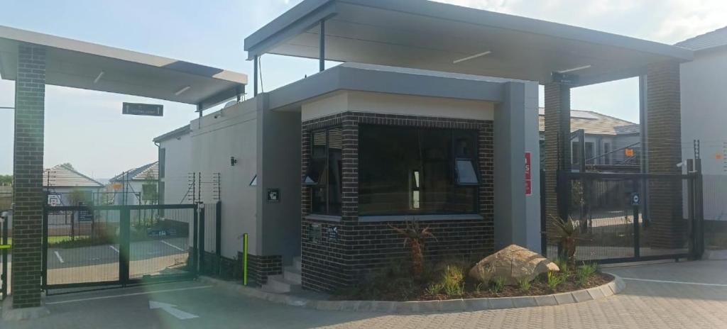 Maroela view oasis, Sandton (updated prices 2026)