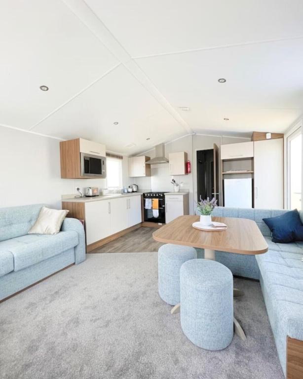 Ocean Breeze-Haven Perran Sands Holiday Park, Perranporth (updated ...