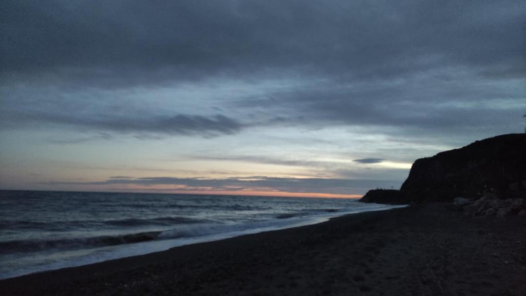 loft en primera linea de playa, Almayate Alto (updated prices 2025)