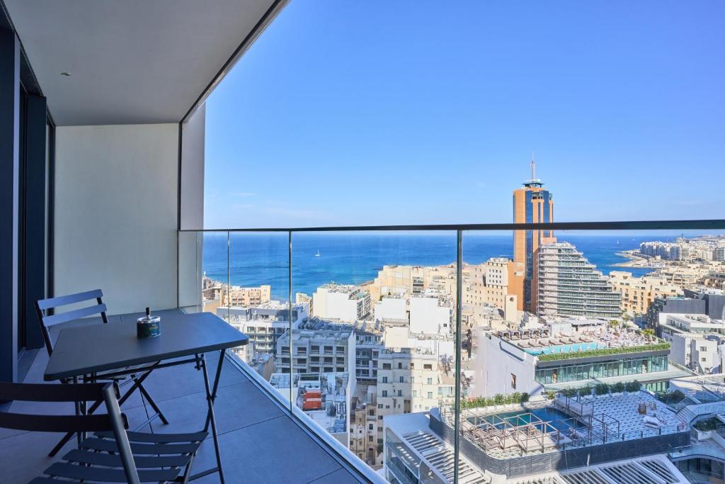 14th Floor Seaview Luxury Apartment, St Julian's (updated prices 2026)