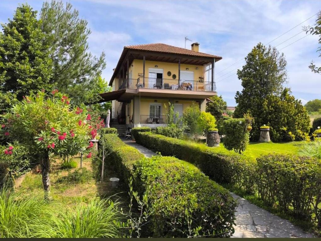 Antheon Apartment - 1km from the sea, Néa Michanióna (updated prices 2025)