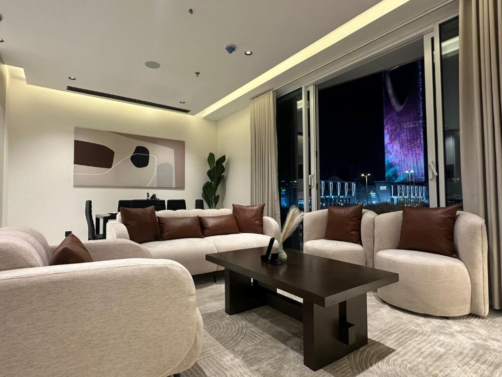 New 2BR - Infinity Pool - Kingdom Tower View, Riyadh (updated prices 2025)